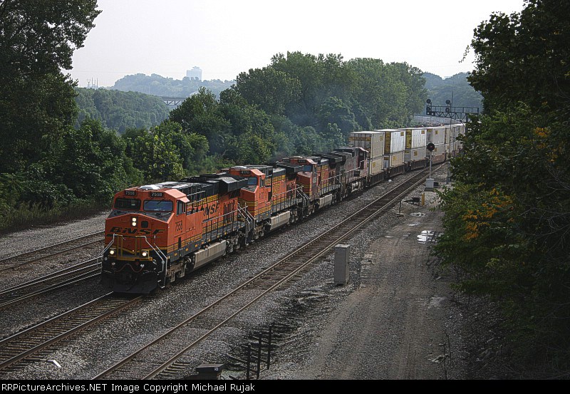 BNSF 7558